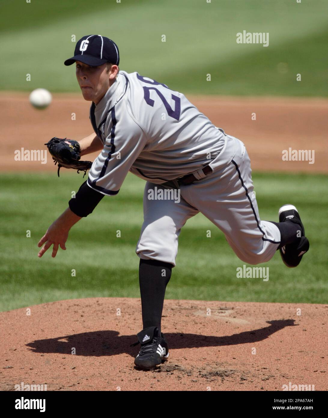 Pittsburgh Pirates' Paul Maholm delivers to the Washington Nationals ...