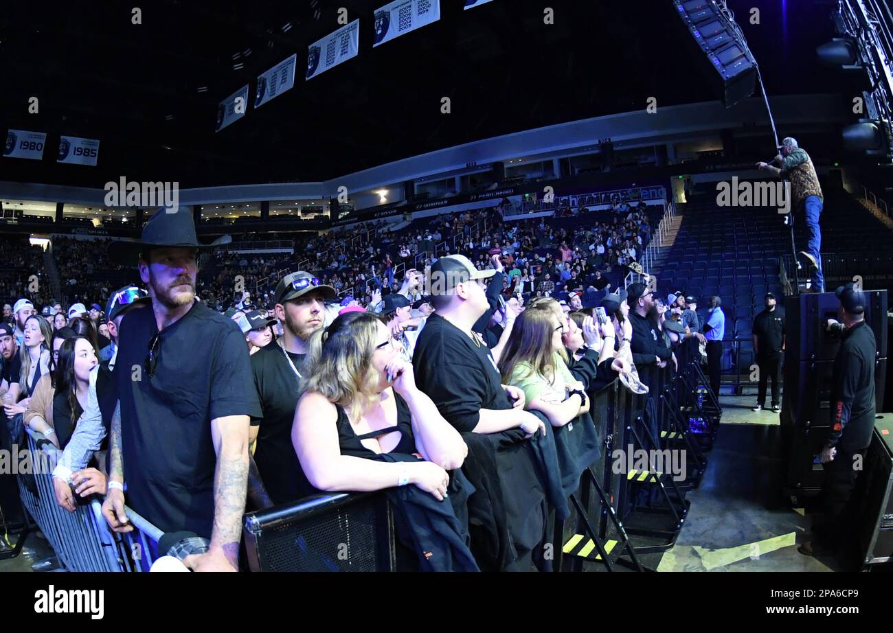 March 10, 2023, Norfolk, Virginia, USA: TYLER FARR brings some country ...