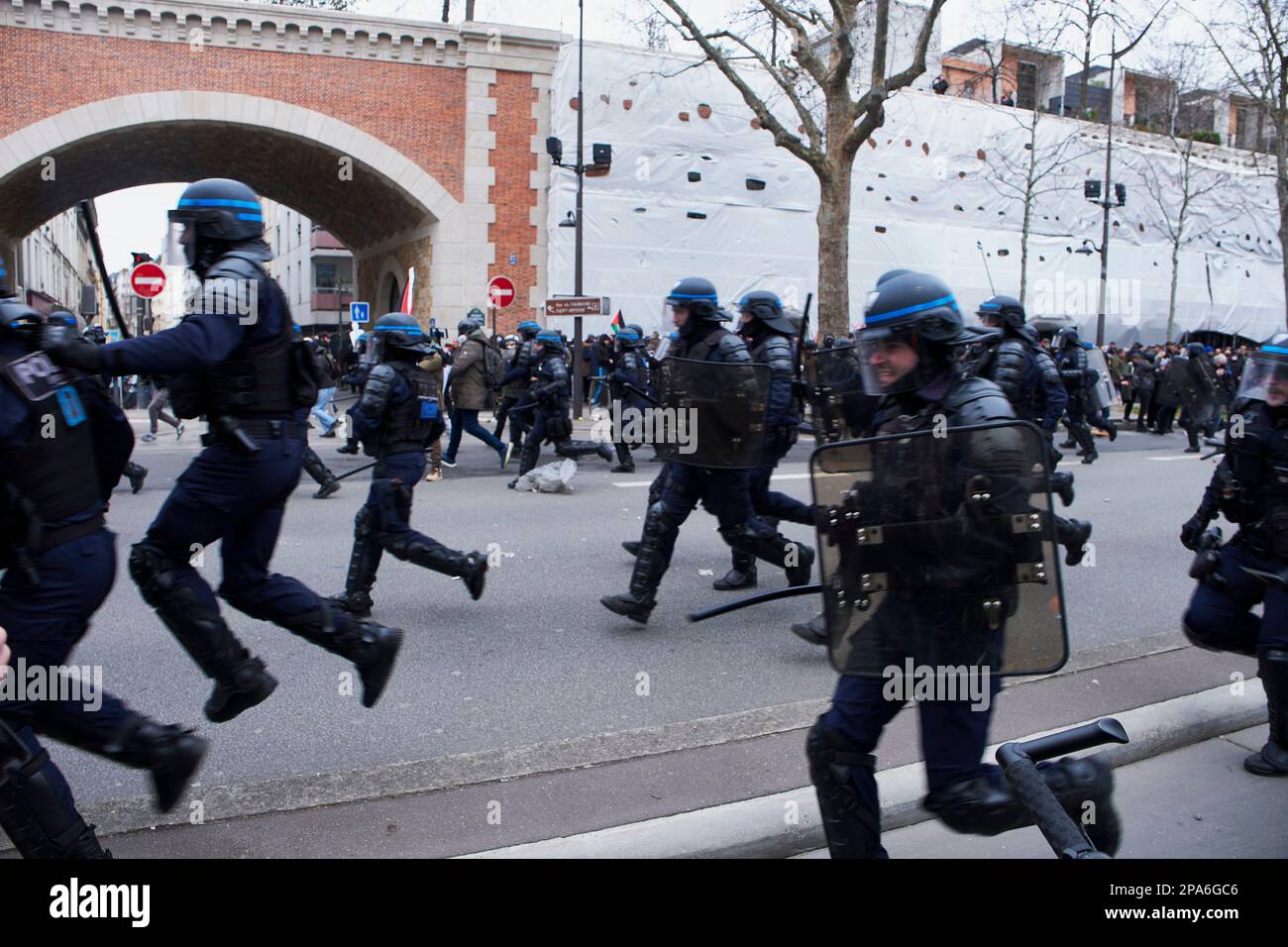 Paris, Ile de France, FRANCE. 11th Mar, 2023. French riot police charge ...
