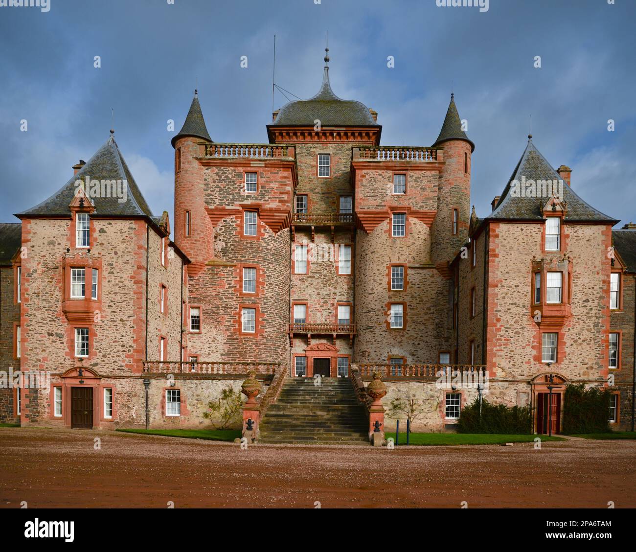 Thirlestane castle hi-res stock photography and images - Alamy