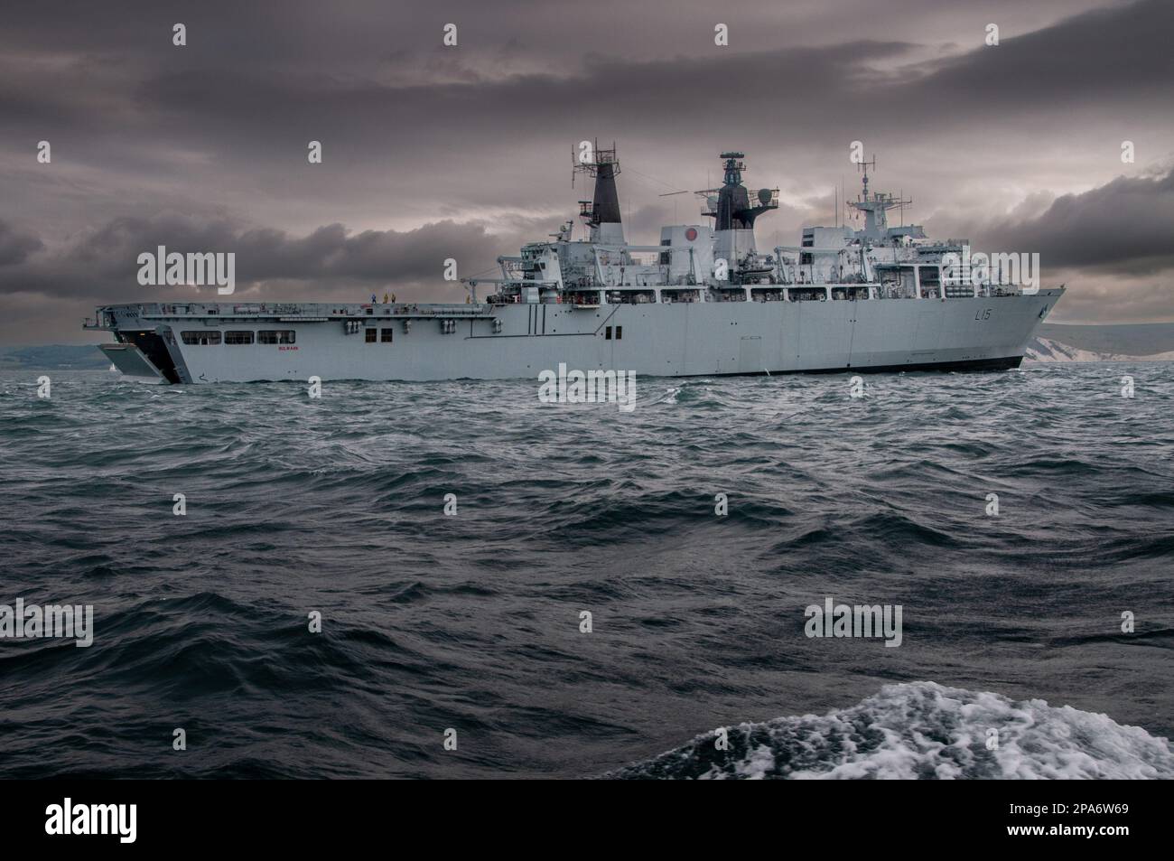 The amphibious assault ship HMS Bulwark at sea in the English Channel ...