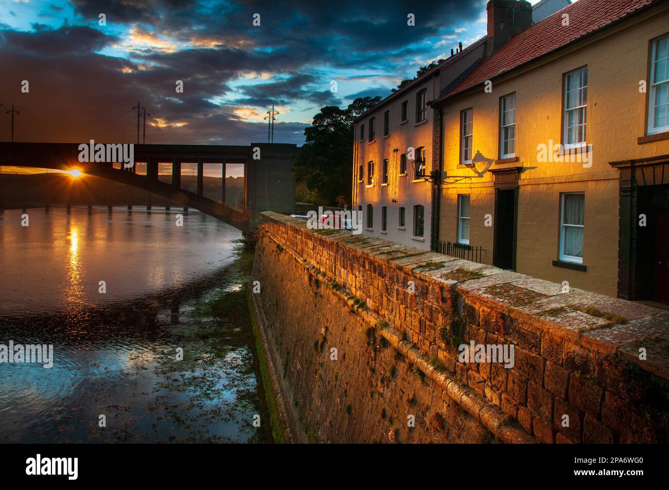 Sunset at Bridge Terrace overlooking the River Tweed, Berwick upon ...