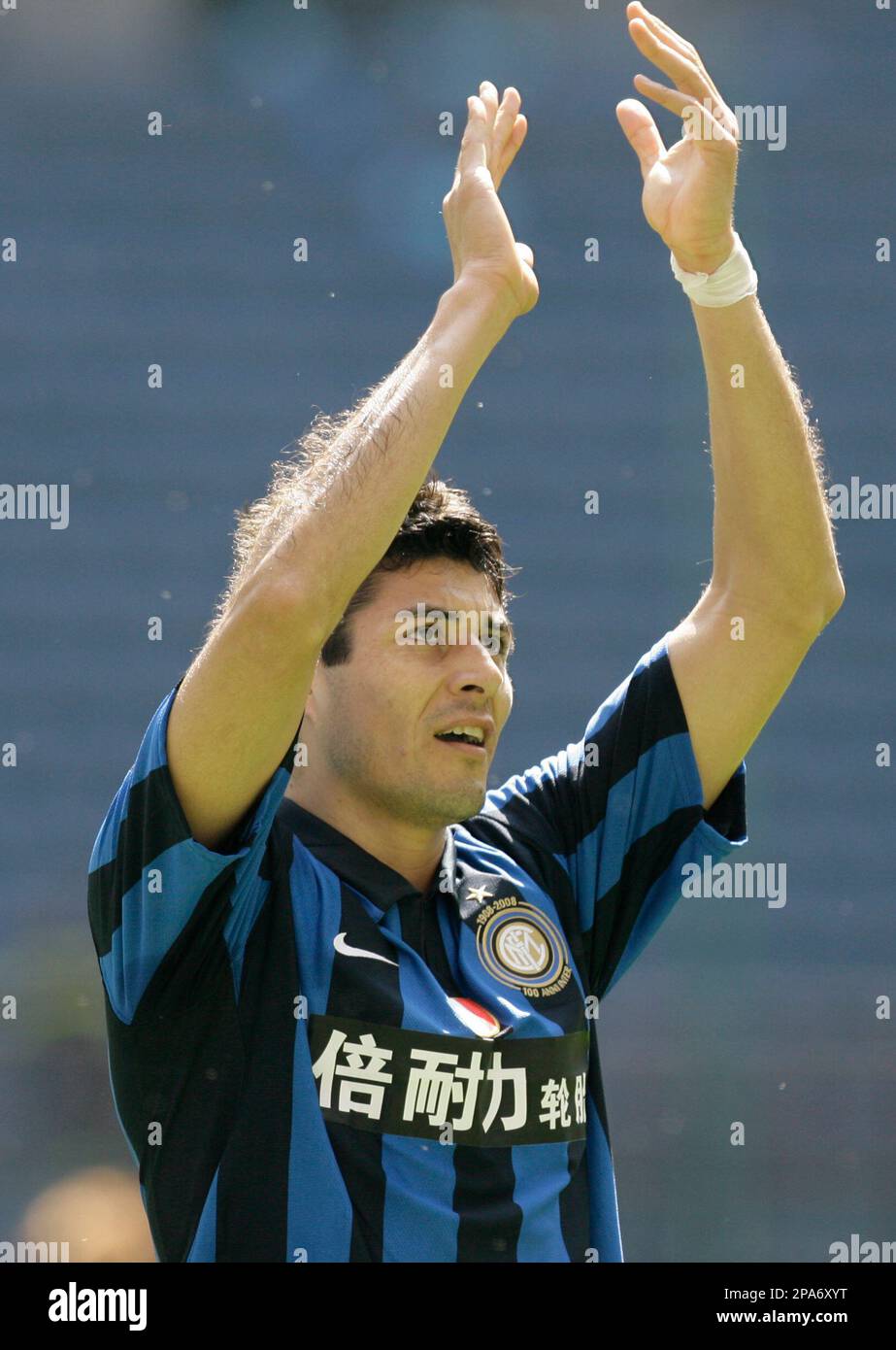 Inter Milan forward Julio Cruz celebrates after scoring against ...