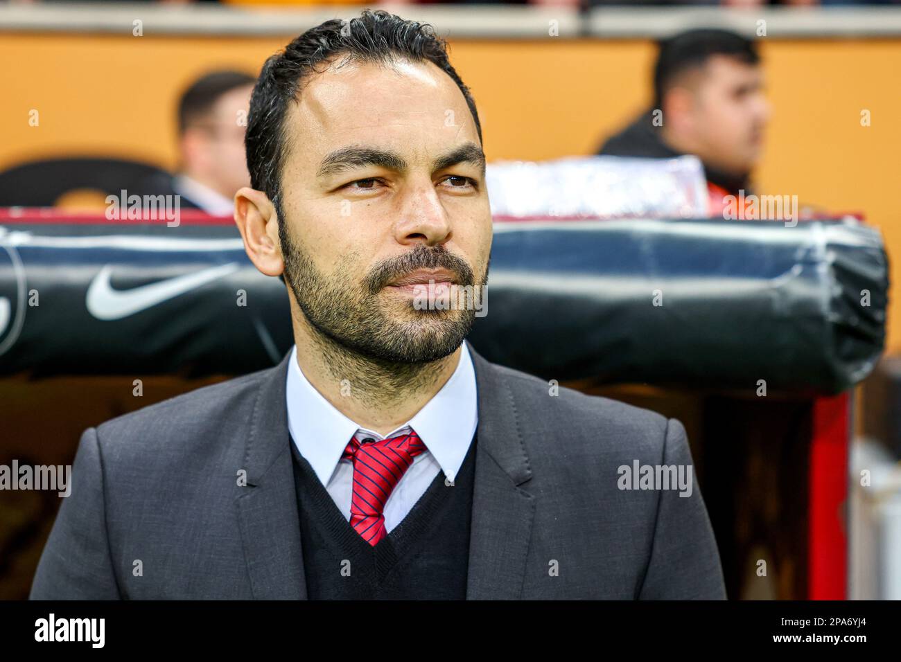 ISTANBUL, TURKIYE - MARCH 11: Head Coach Selcuk Inan of Kasimpasa ...