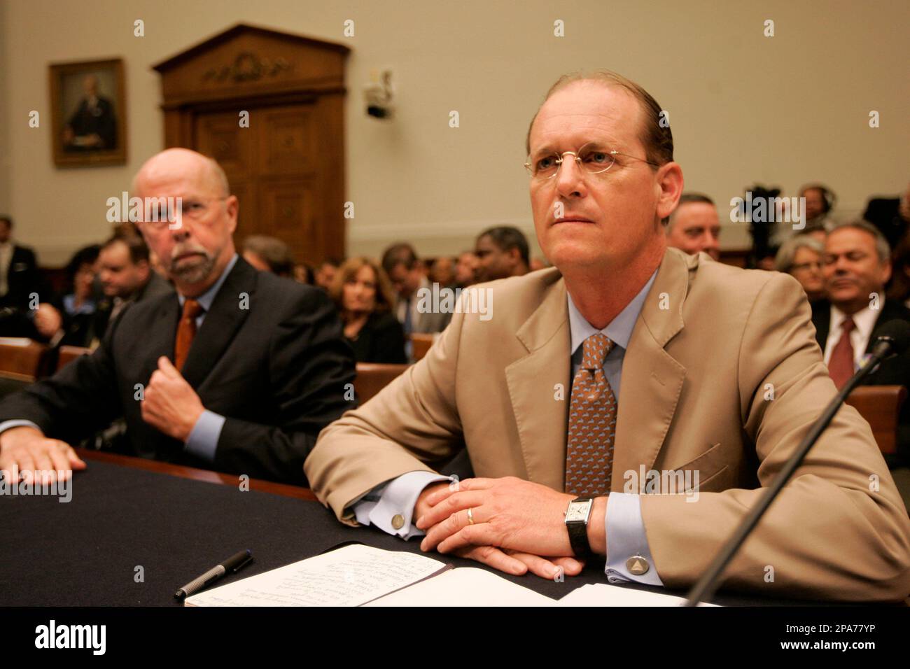 Delta Chief Executive Officer Richard Anderson, right, and Northwest ...