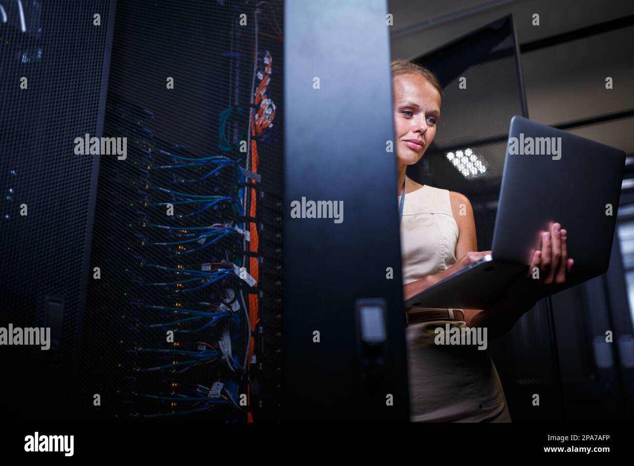 Data centre server and racks hi-res stock photography and images - Alamy