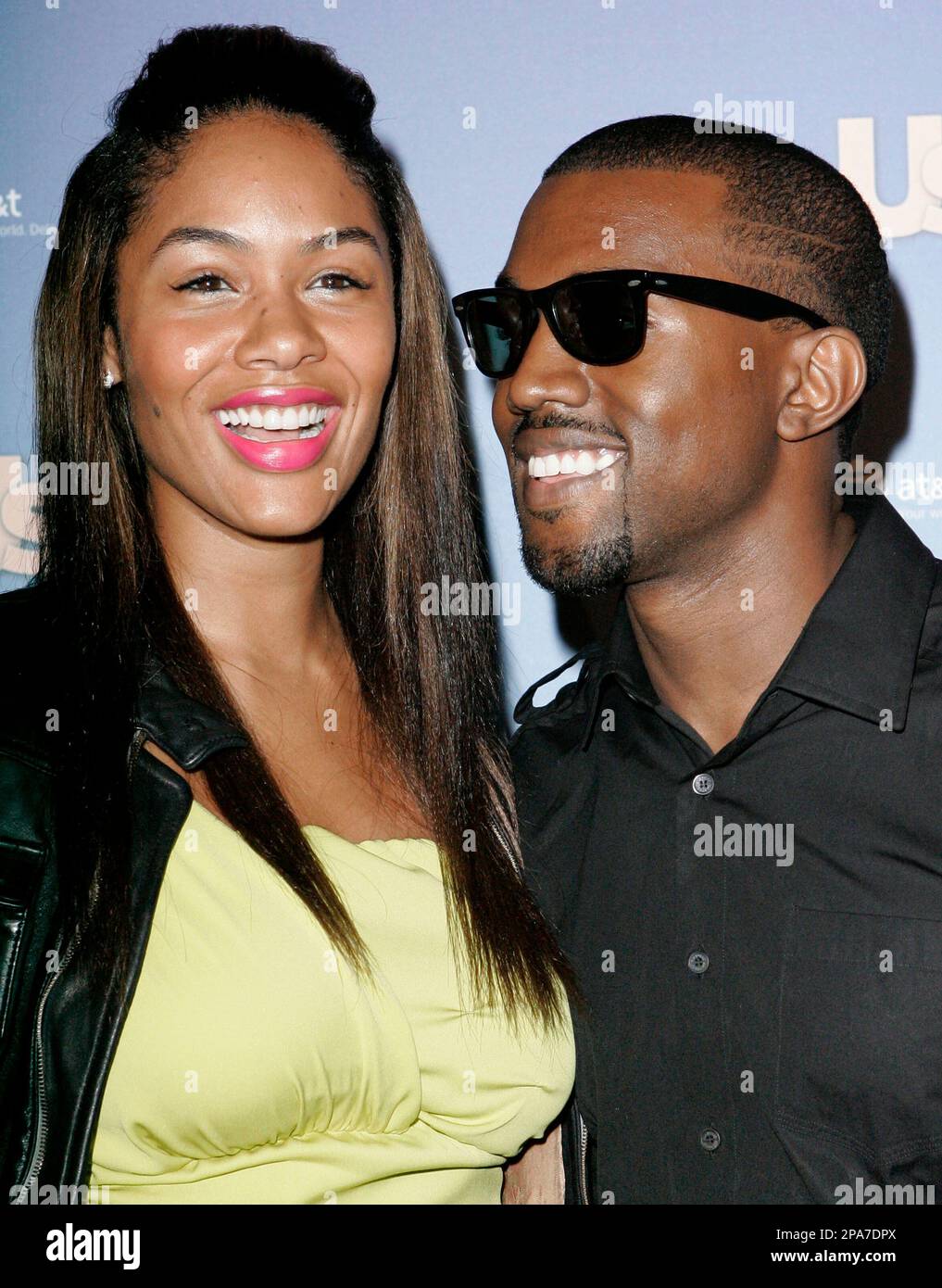 ** FILE ** In this Sept. 26, 2007 file photo, Alexis Phifer, left, and ...