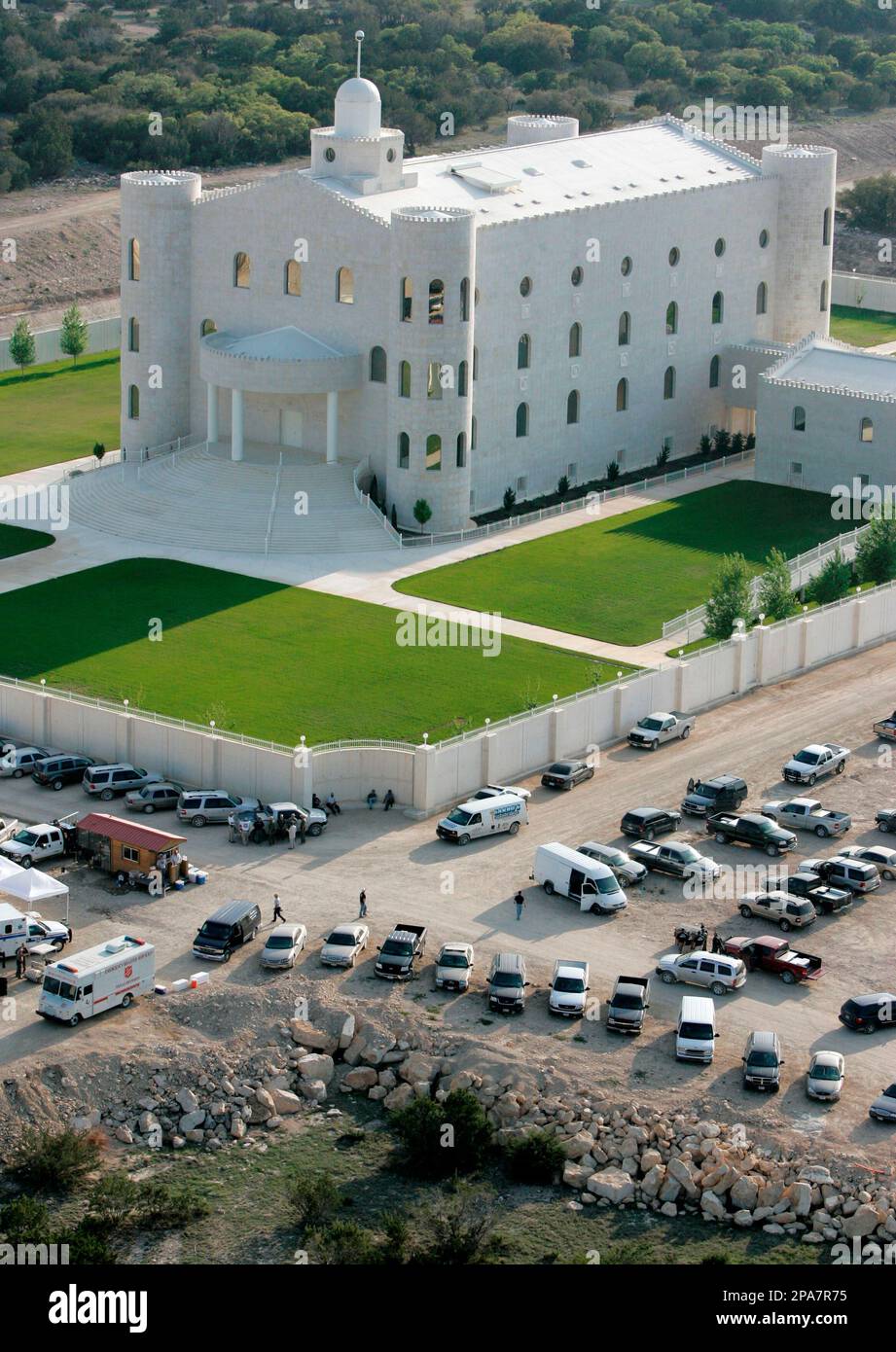 **FILE**In this, April 8, 2008 file photo, members of law enforcement ...