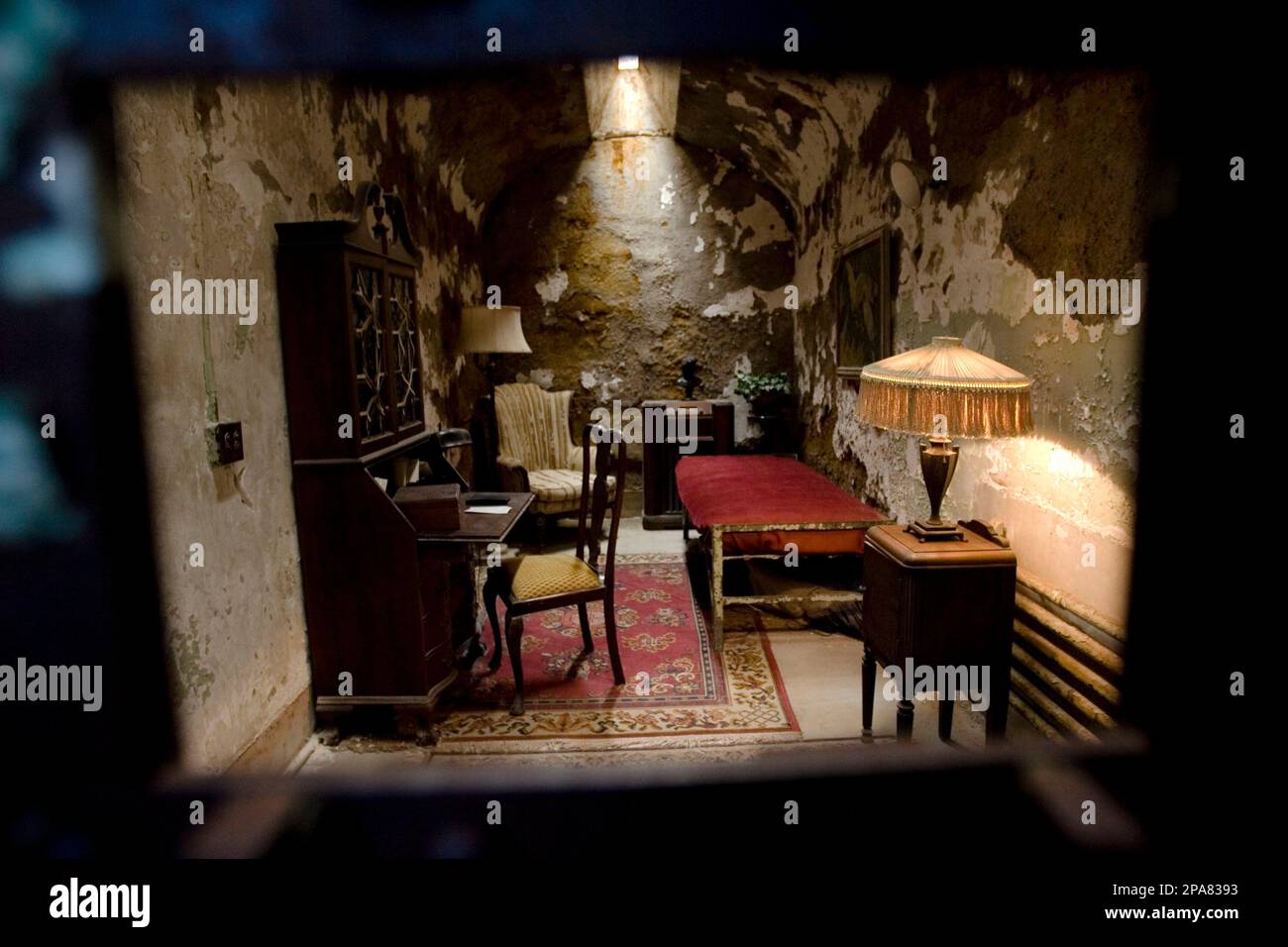 Al Capone's cell at Eastern State Penitentiary in Philadelphia is shown ...