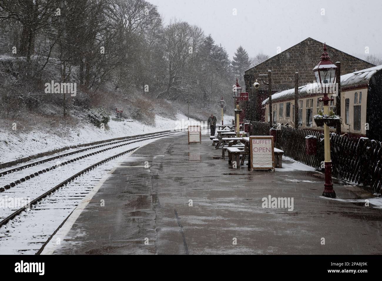 Oxenhope train station in snow hi-res stock photography and images - Alamy