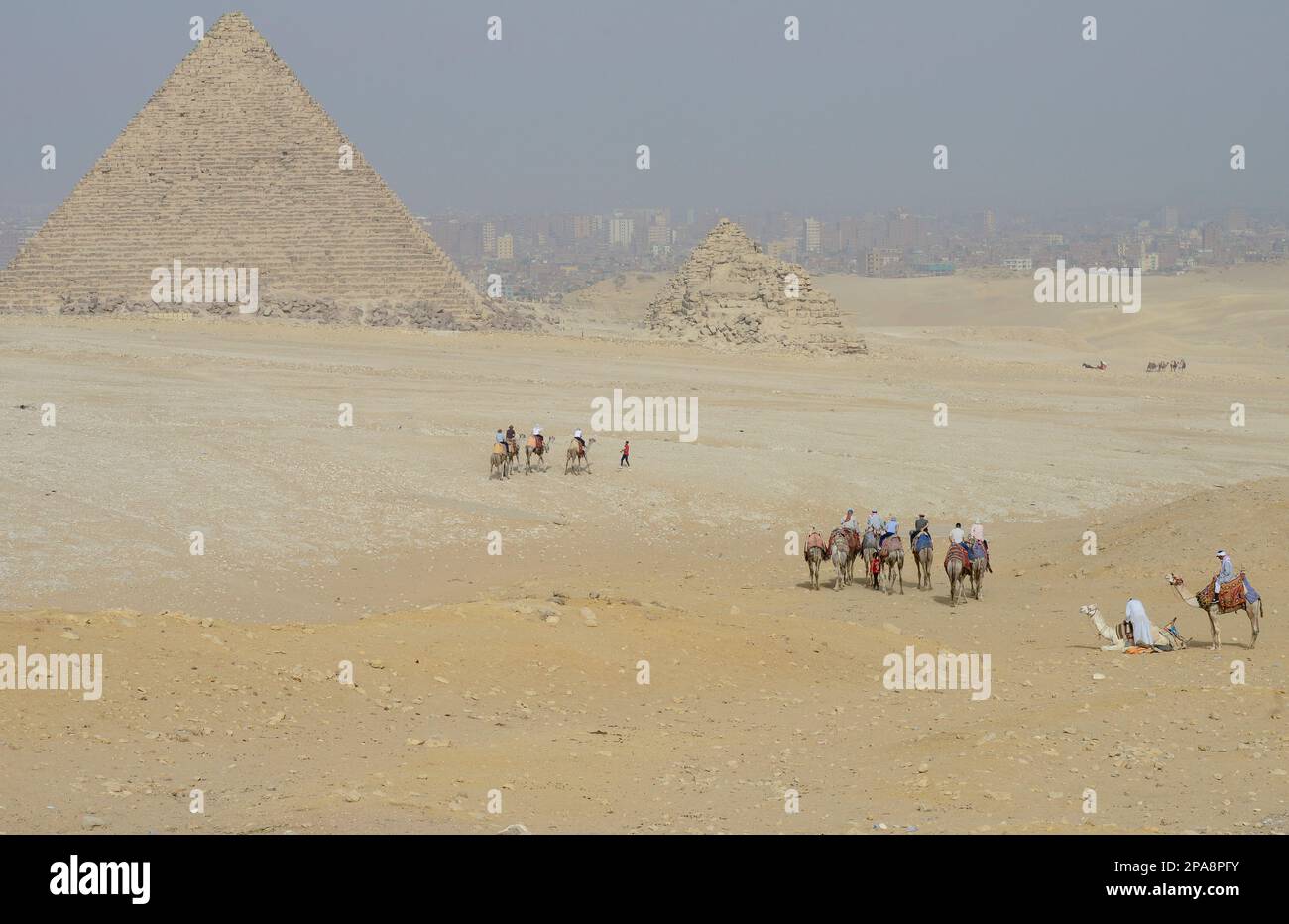 EGYPT, Cairo Gizeh, Cheops pyramid of Giza / AEGYPTEN, Kairo Giza ...