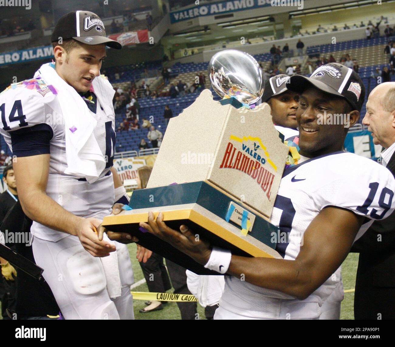 ** FILE **Penn State backup quarterback Anthony Morelli (14) and Penn ...