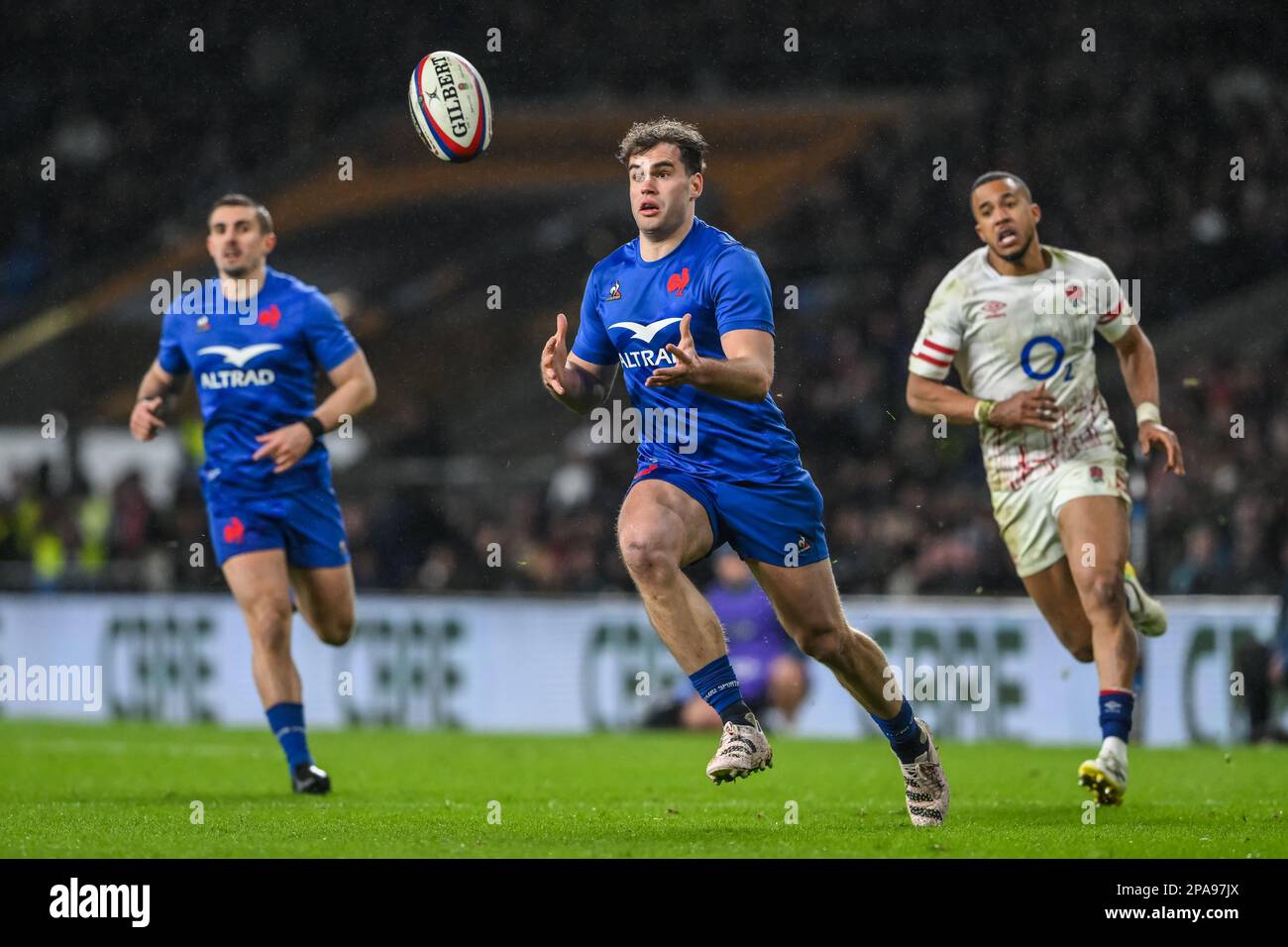 Damian Penaud of France in action during the 2023 Guinness 6 Nations ...