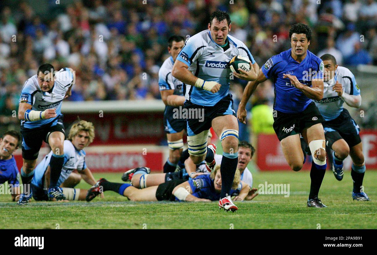 South African Bulls player Rayno Gerber makes a run up field as Western ...