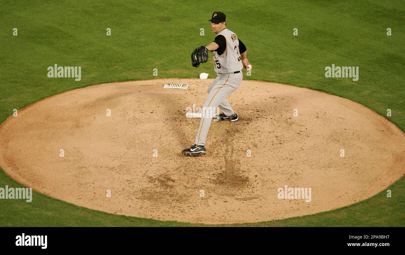 Pittsburgh Pirates pitcher Matt Morris throws to the Florida Marlins in ...