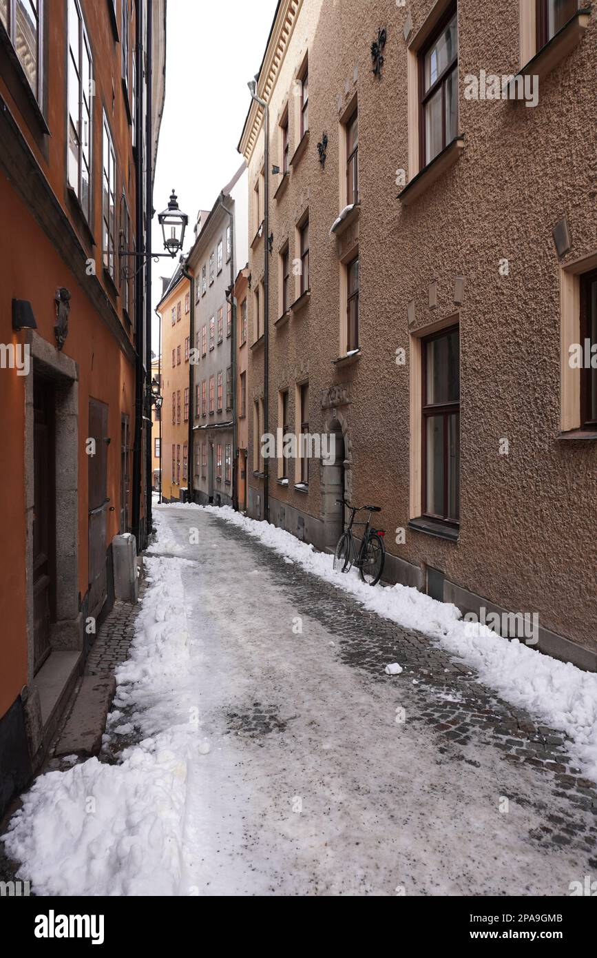 Empty narrow alley amidst buildings town hi-res stock photography and ...