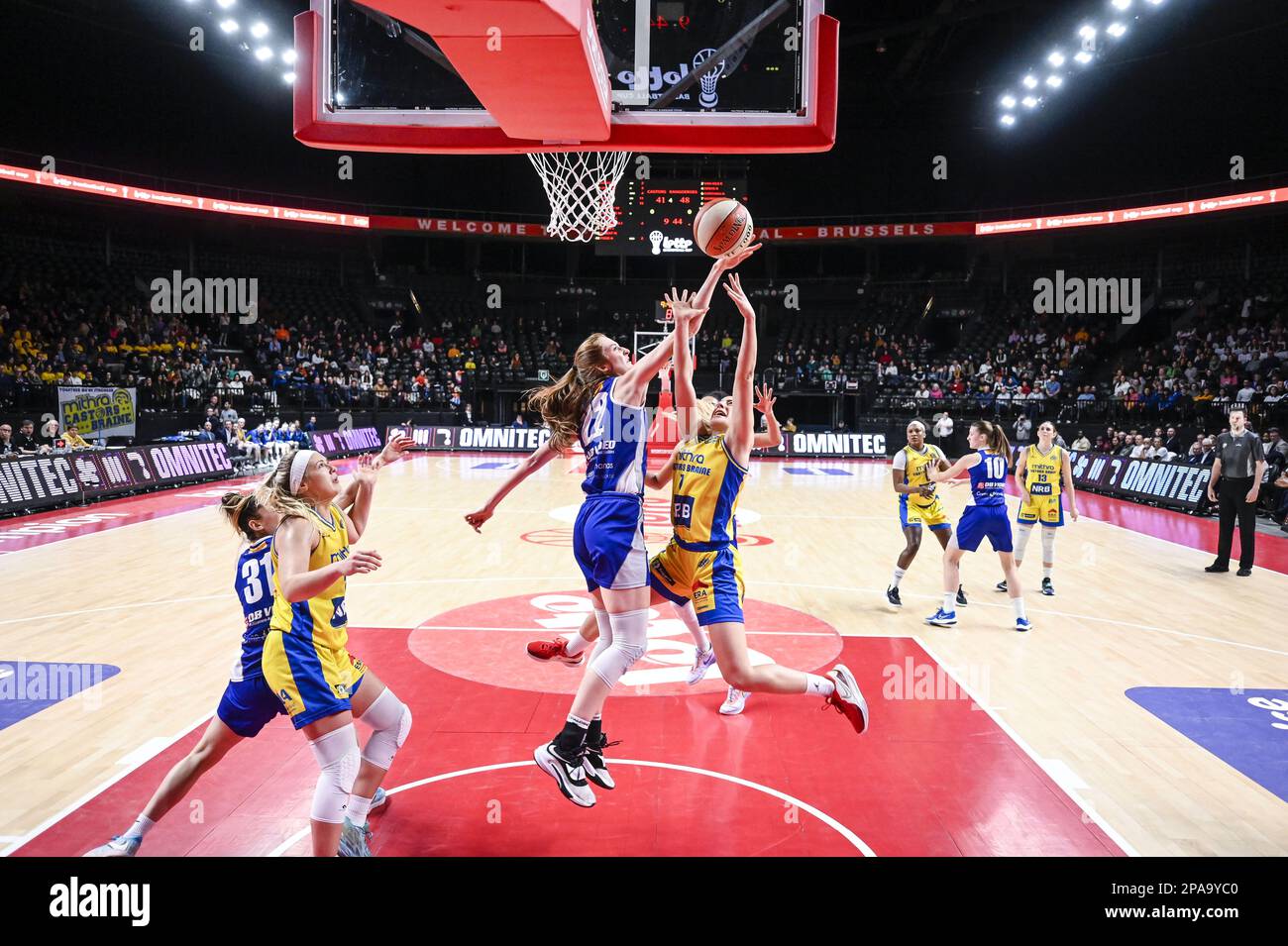 Mechelen's Morgan Bertsch and Castors' Matea Tadic pictured in action ...