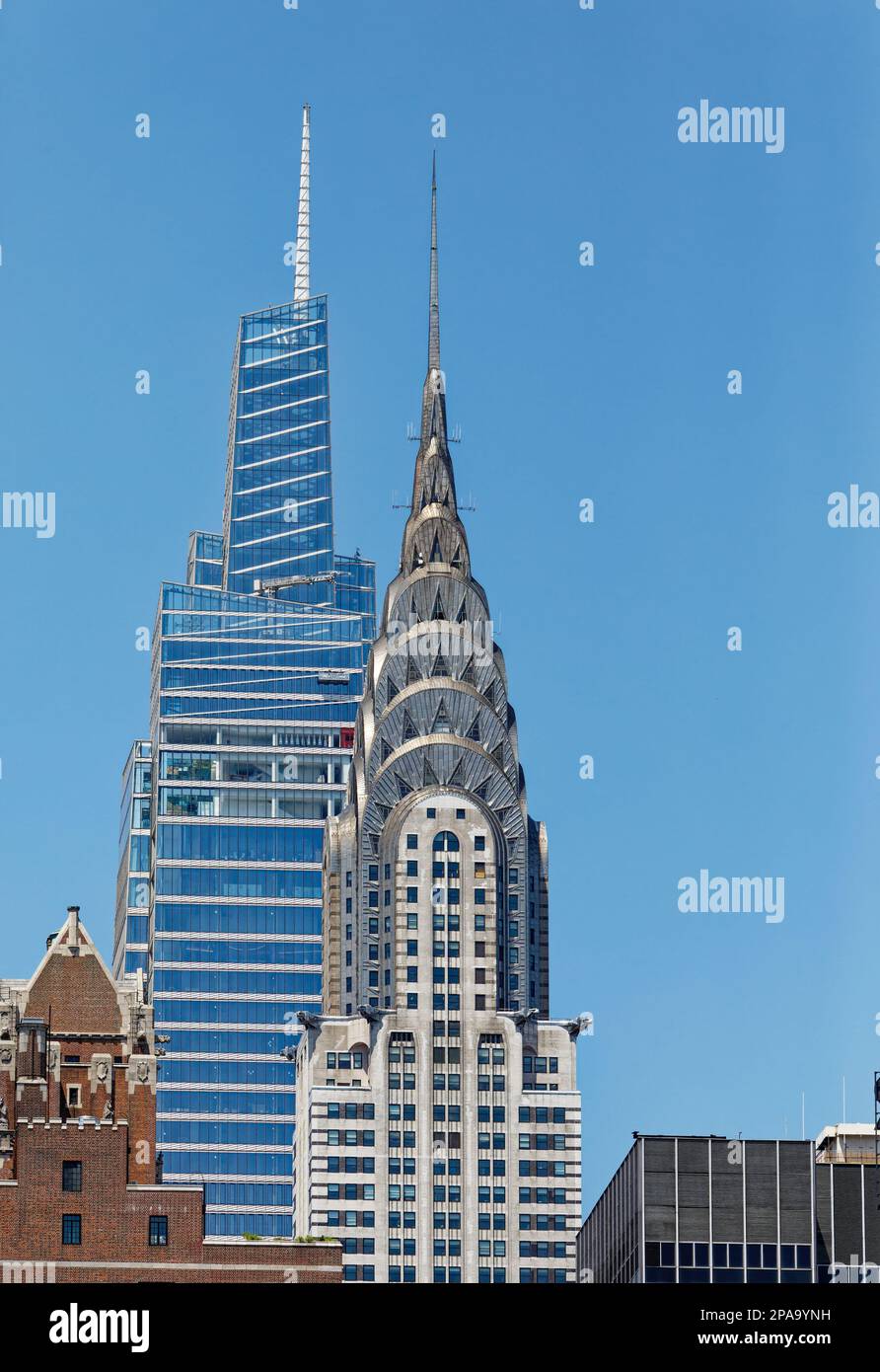 Chrysler Building shares the sky with new neighbor, One Vanderbilt ...