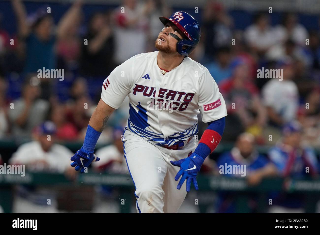Puerto Rico Christian Vazquez (7) looks up to the cheering crowd after ...