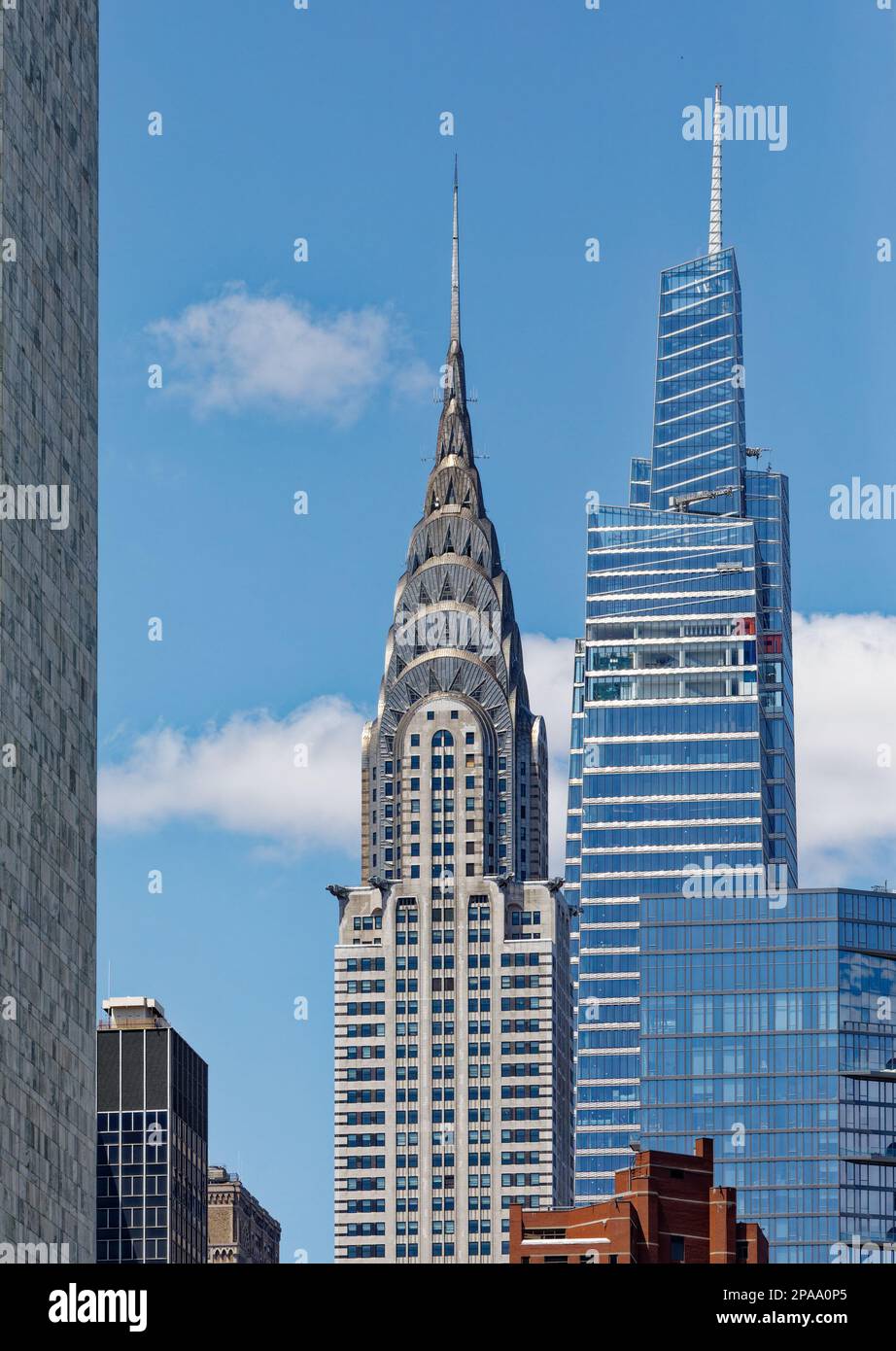 Chrysler Building shares the sky with new neighbor, One Vanderbilt ...