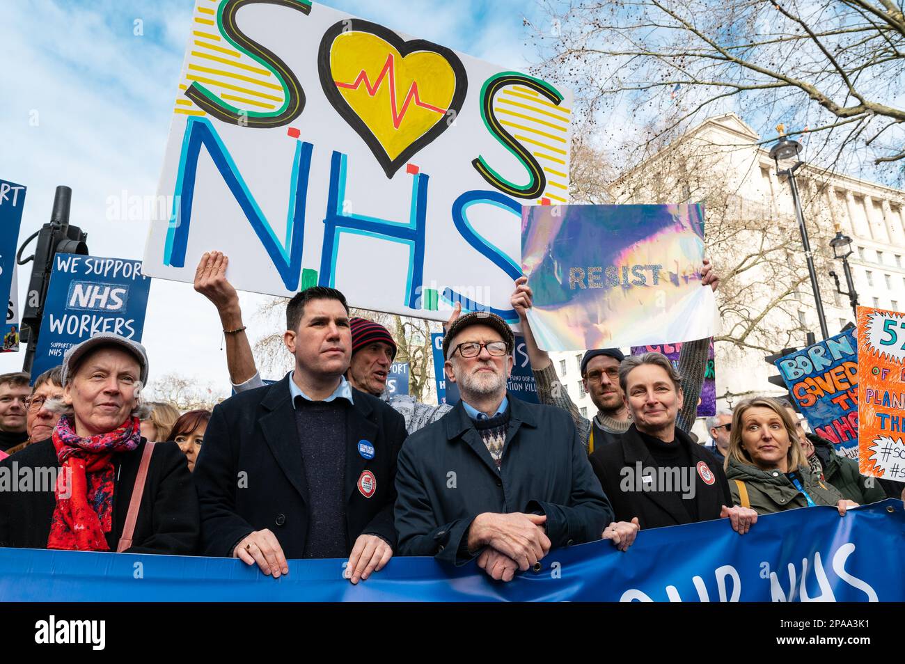 End the nhs crisis hi-res stock photography and images - Alamy