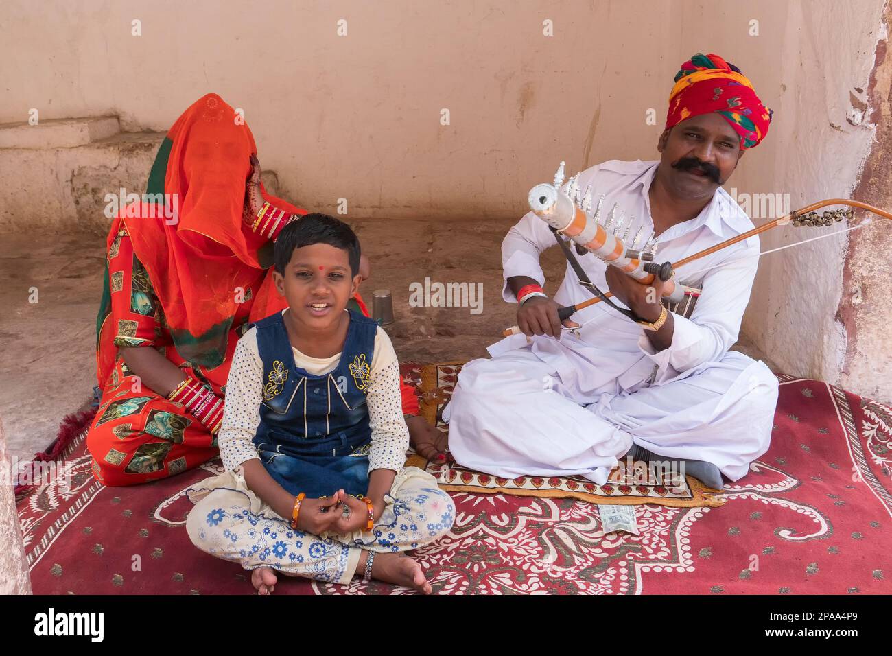 Sarengi artist hi-res stock photography and images - Alamy