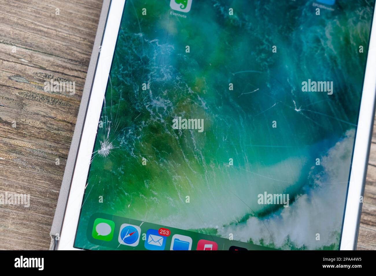 Madrid, Spain. 03-07-2023: Ipad mini with broken screen Stock Photo - Alamy