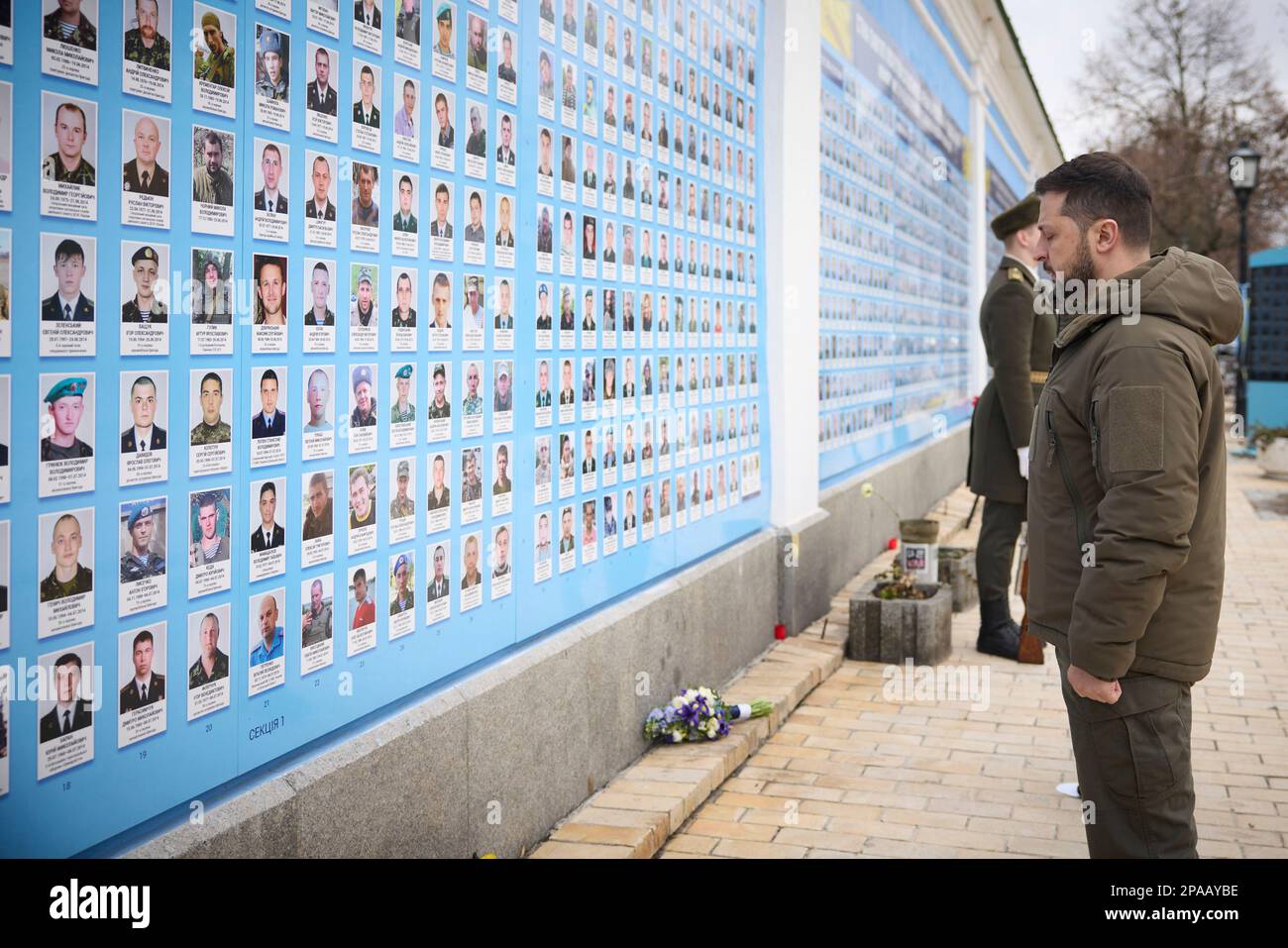 Memorial wall of ukrainian soldiers hi-res stock photography and images ...