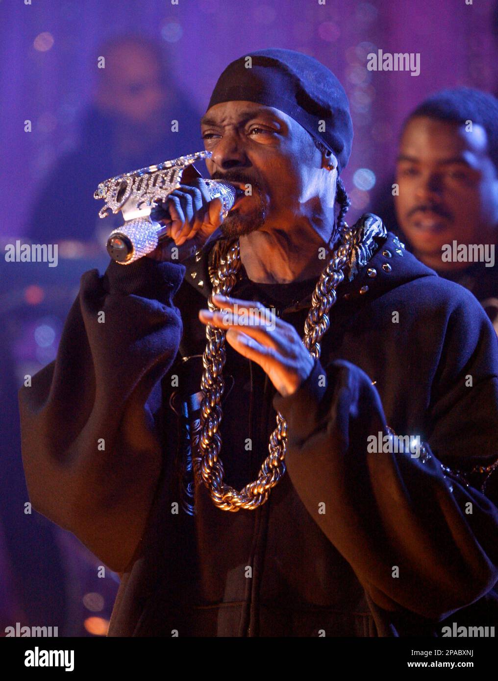 Rapper Snoop Dogg performs during a taping of MTV's "Total Request Live ...