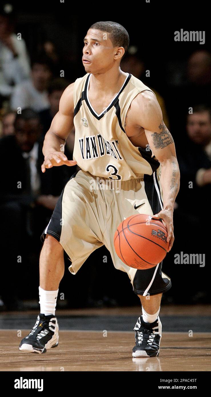 Vanderbilt senior guard Alex Gordon plays against Mississippi State in ...