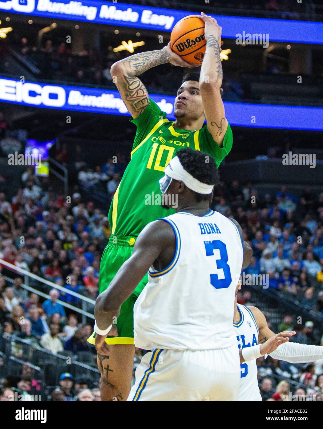 The ware center hi-res stock photography and images - Alamy