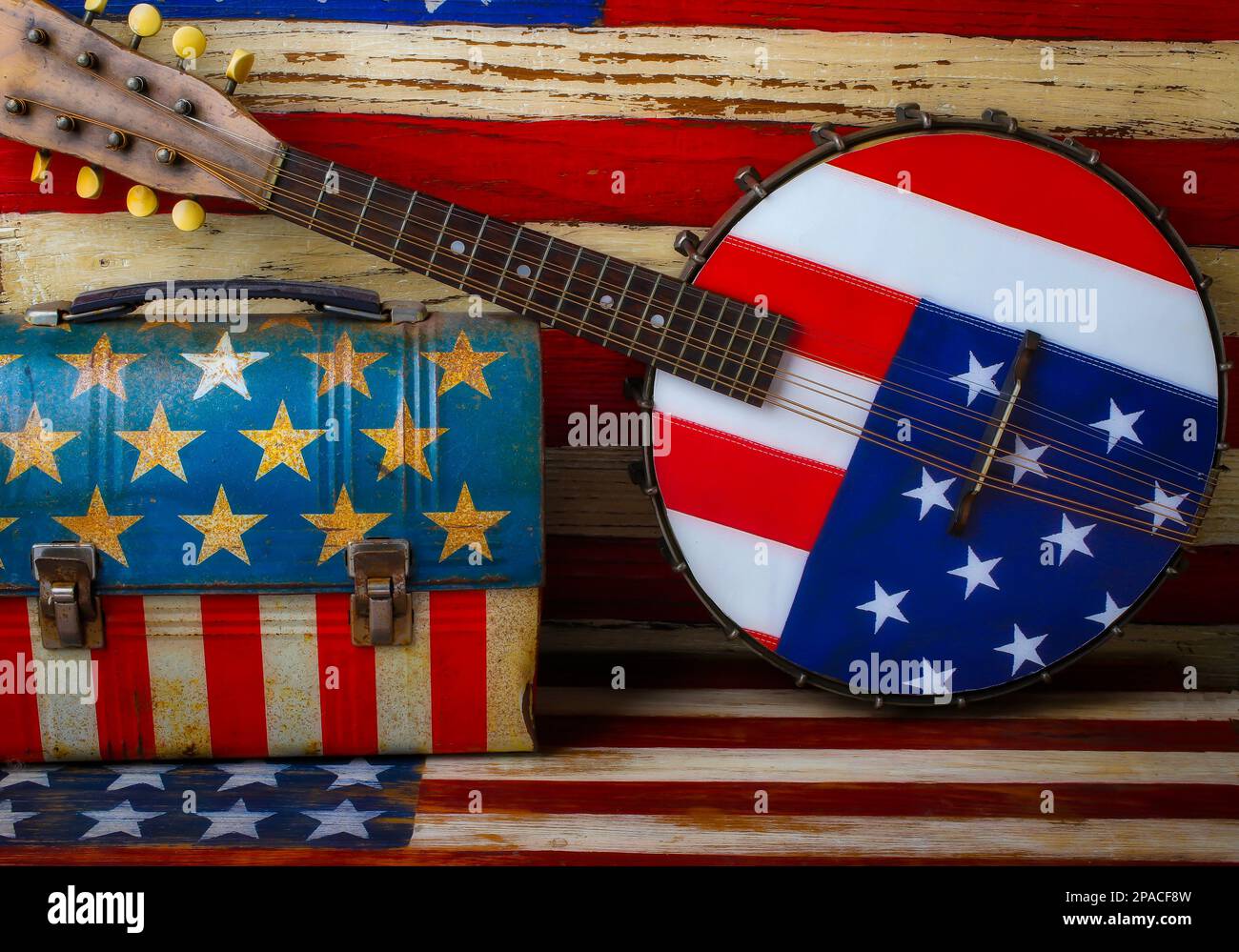 Banjo And Lunch Box Stock Photo - Alamy