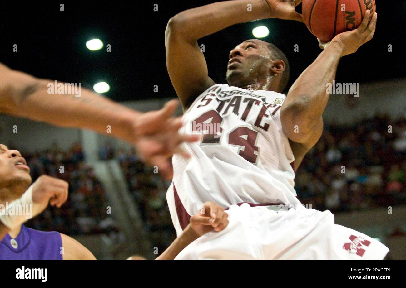Mississippi State guard Jamont Gordon (44) goes up for a basket in the ...