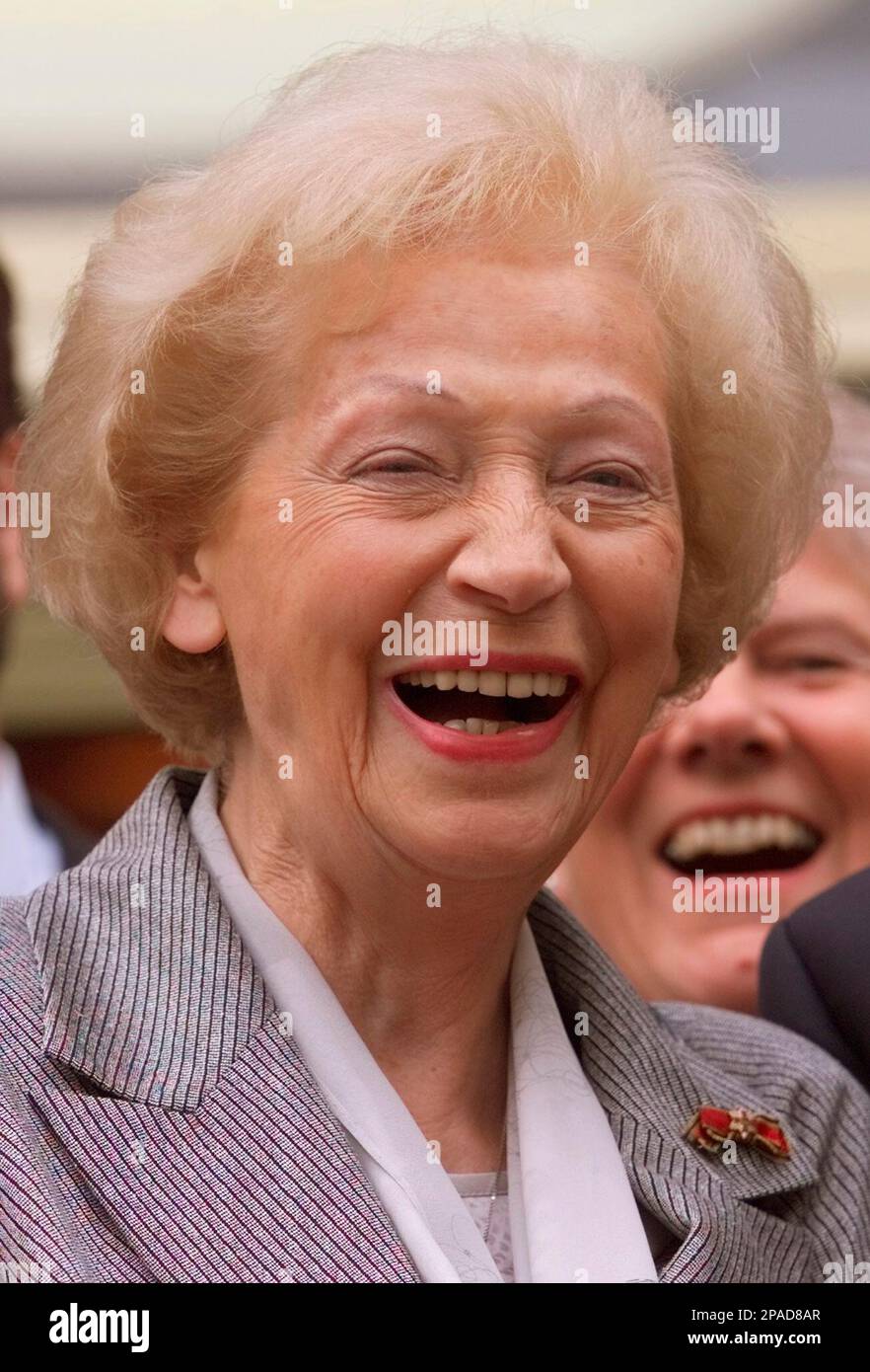 ** ARCHIV ** Die SPD-Politikerin Annemarie Renger, aufgenommen am 7 ...