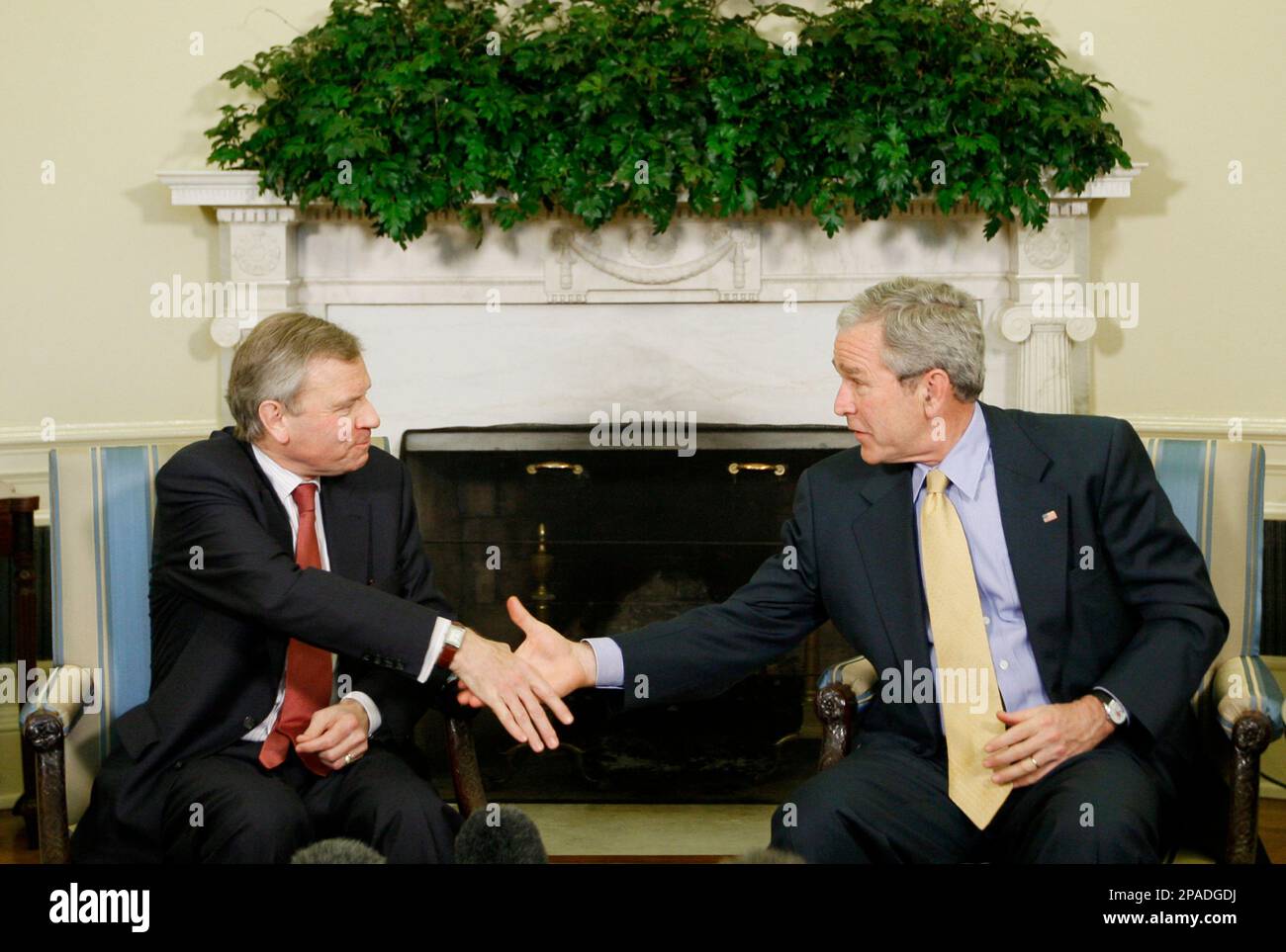 President Bush meets with NATO Secretary General Jaap de Hoop Scheffer ...