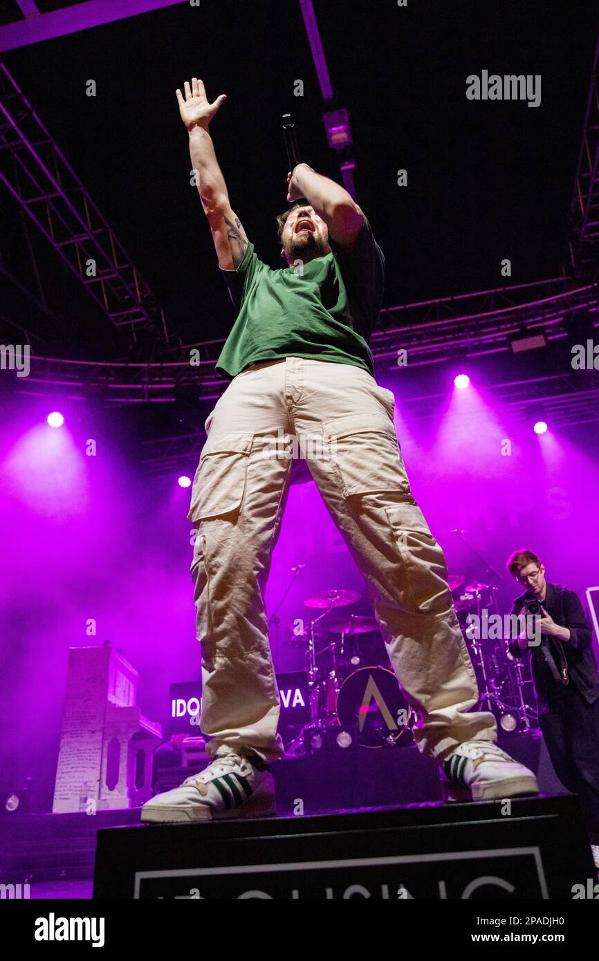 Idolising nova hi-res stock photography and images - Alamy