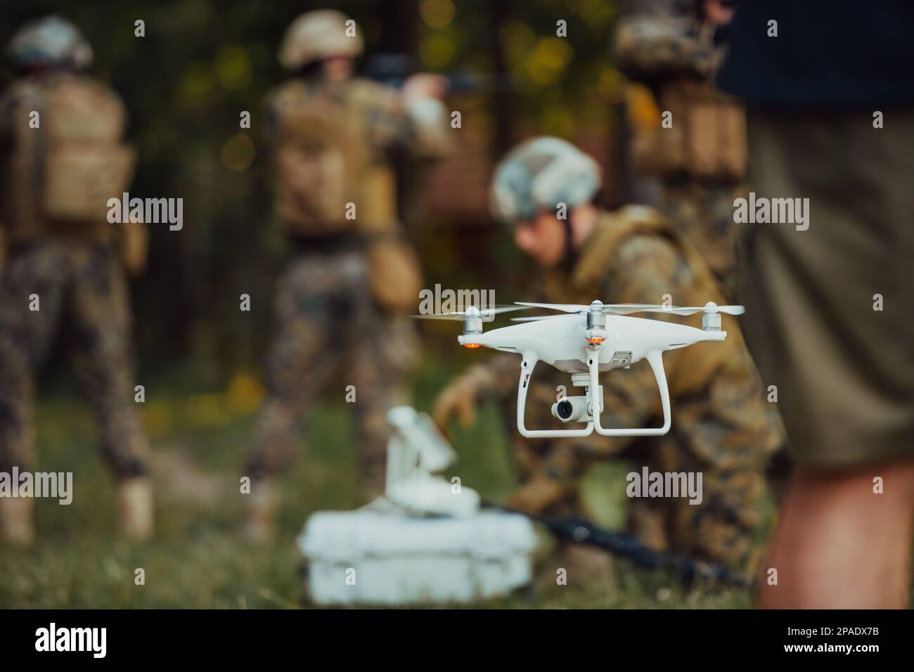 Modern Warfare Soldiers Squad are Using Drone for Scouting and ...