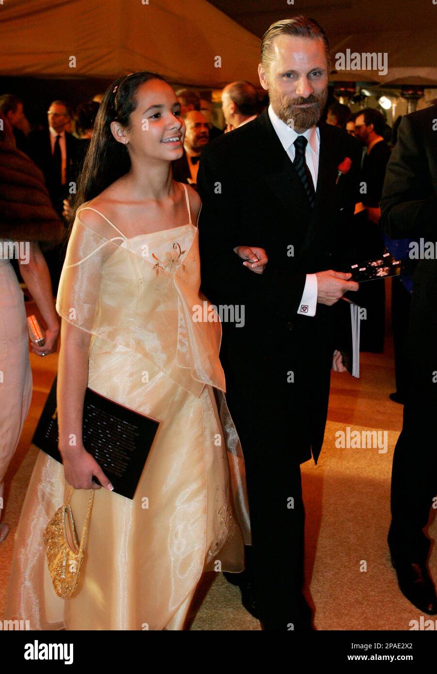 Viggo Mortensen, right, and his niece, Sydney, arrive at the Governors ...