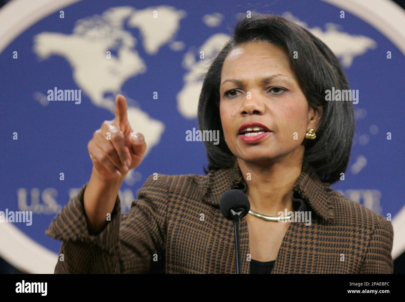 Secretary of State Condoleezza Rice calls on a reporter during a news ...