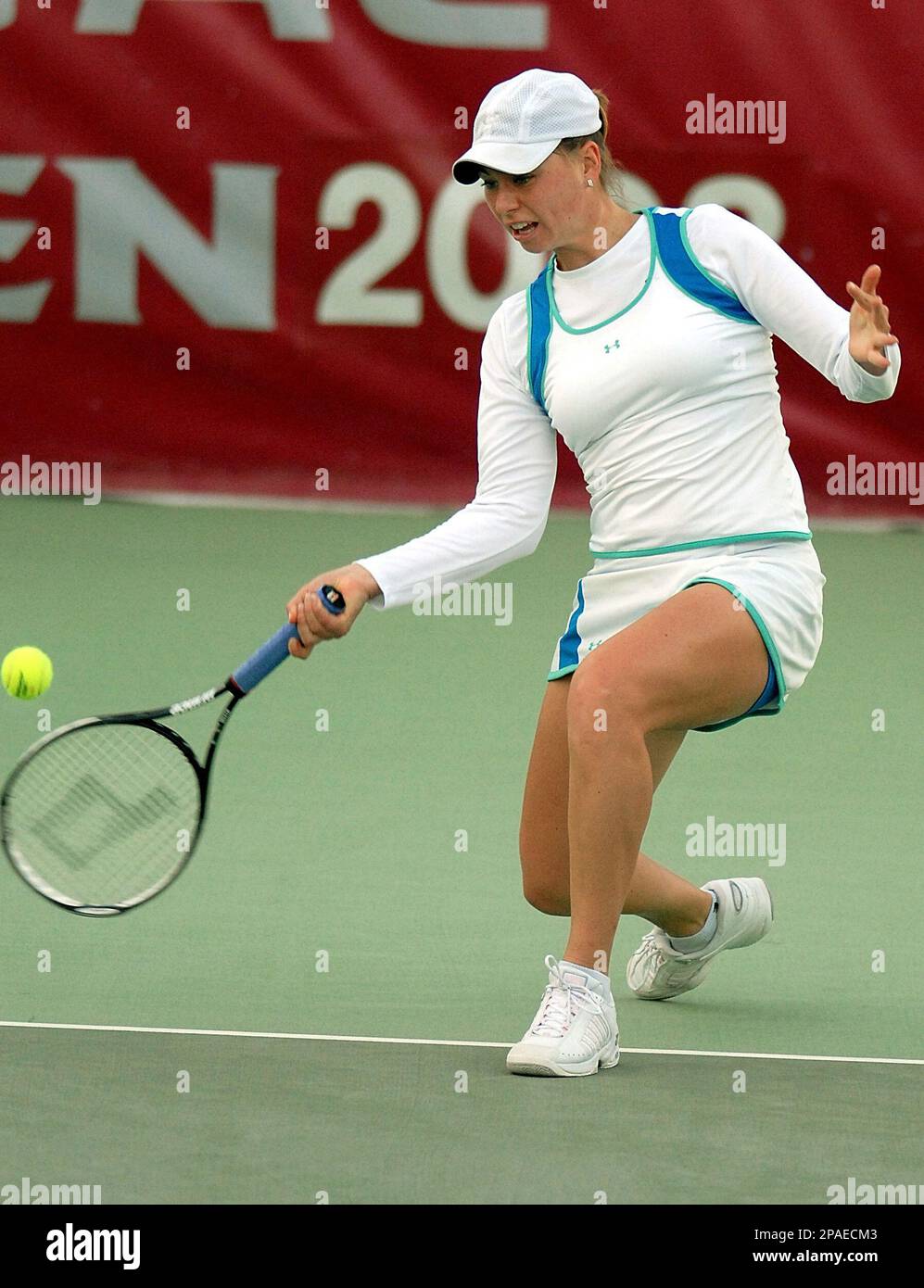 Russia's Vera Zvonareva returns to Austria's Sybille Bammer during ...