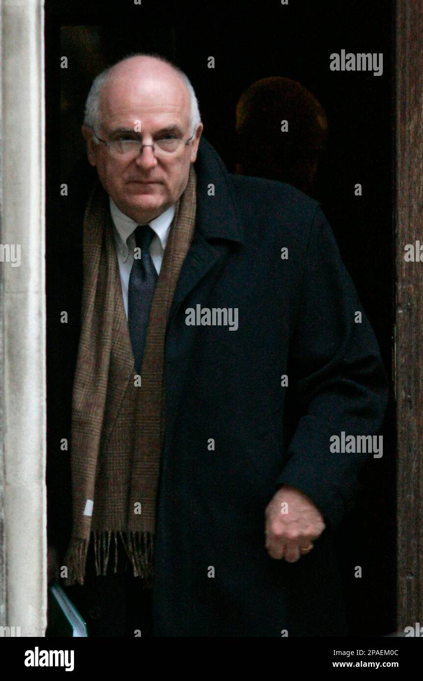 Former head of MI6 Richard Dearlove, leaves the Royal Court of Justice ...