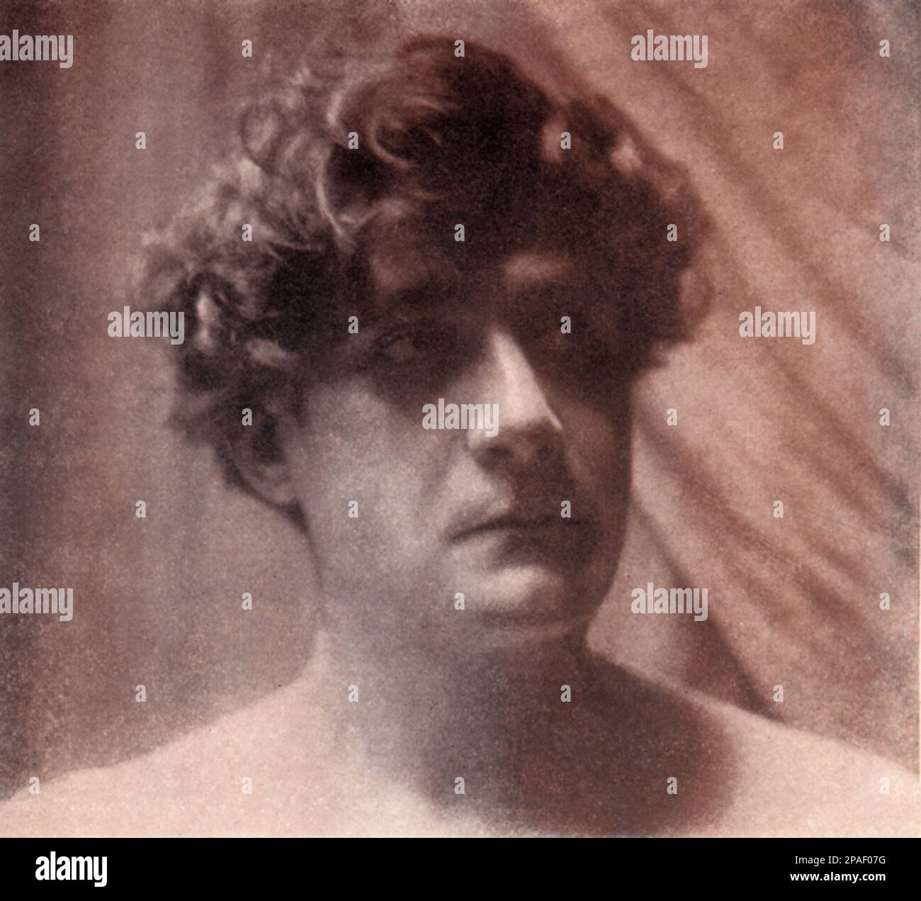 1900 ca , Paris , France : The french theatre actor EDOUARD DE MAX ...