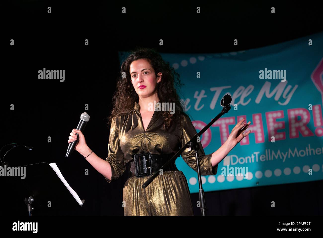 Hannah Friedman performing onstage Stock Photo - Alamy