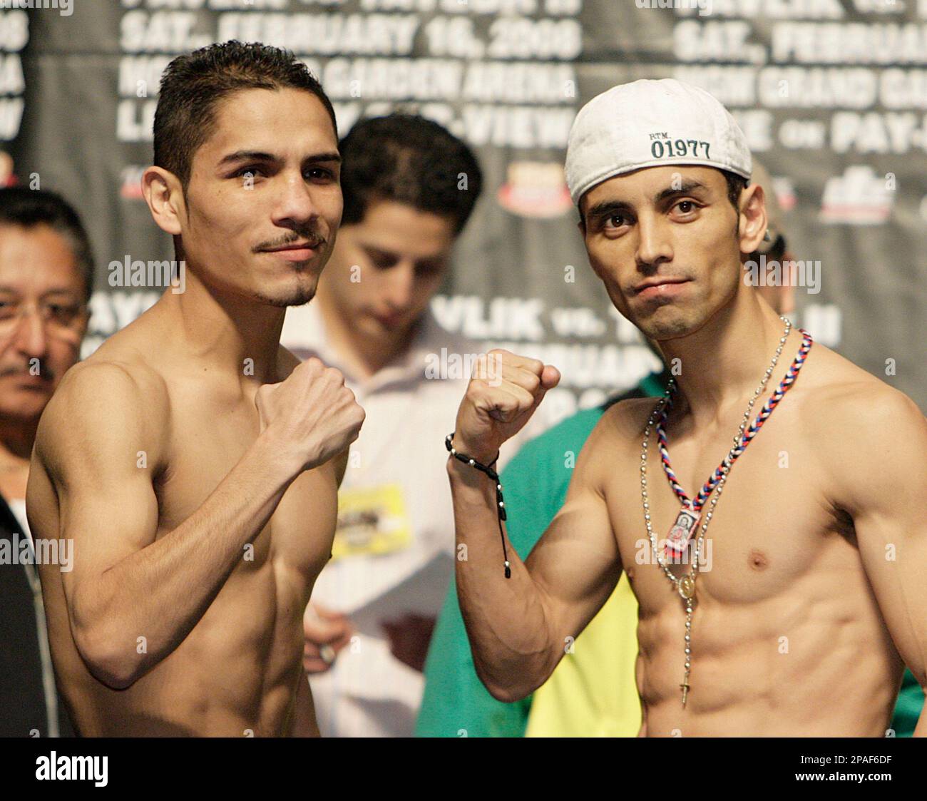 WBO super flyweight champion Fernando Montiel, right, and Martin ...