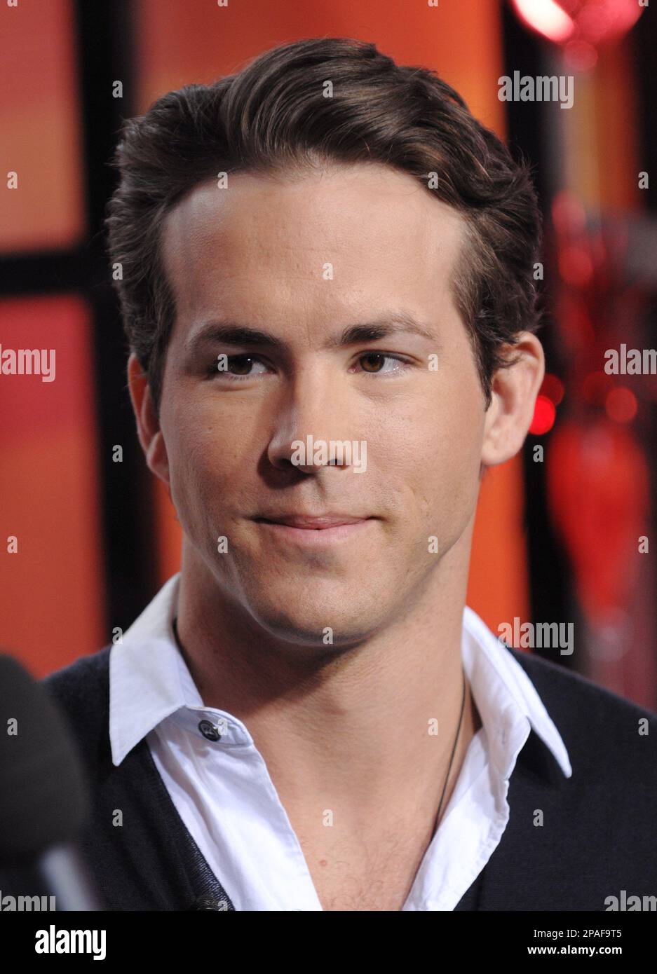 Actor Ryan Reynolds makes an appearance on MTV's Total Request Live at ...