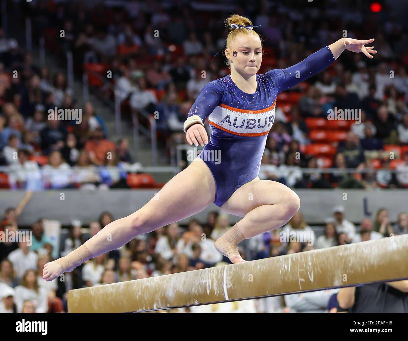 Auburn, AL, USA. 10th Mar, 2023. Hannah Hagle competes on the balance ...