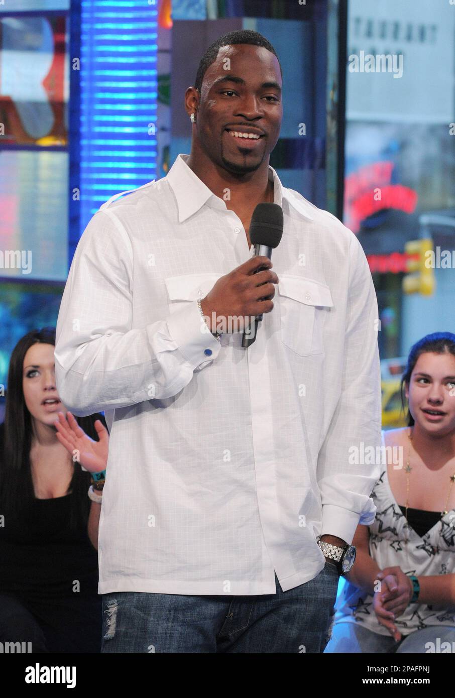 NY Giant Justin Tuck makes an appearance at MTV Studios in Times Square ...