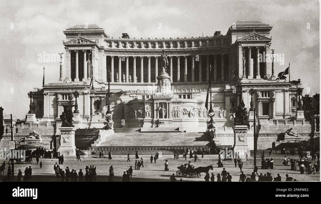1910 ca. , ROMA , ITALY : The VITTORIANO ( Monument to italian King ...