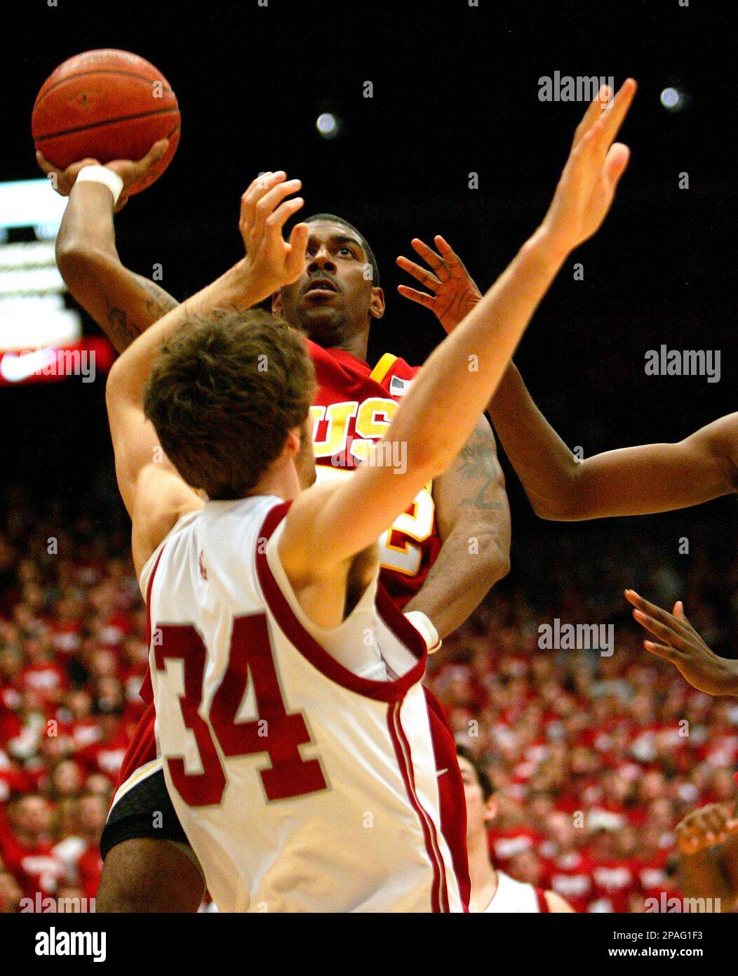 Southern California guard O. J. Mayo shoots over the defense of ...