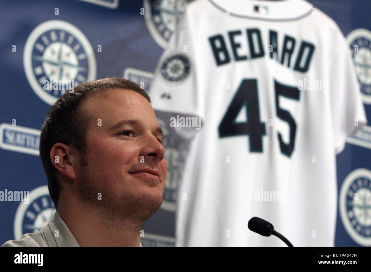Seattle Mariners' newly signed pitcher Erik Bedard makes an appearance ...